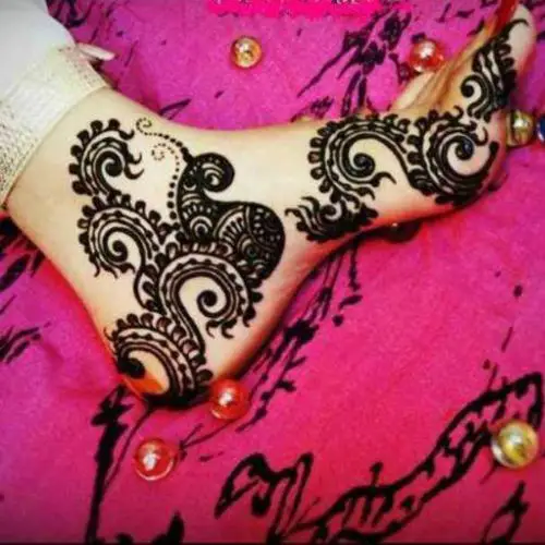 15 Best Black Mehndi Designs - Latest Collection