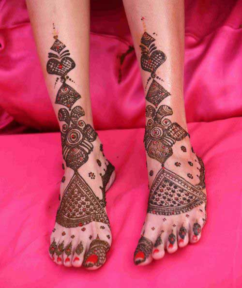 20 Inspired Foot Mehndi Designs for Your Beautiful Feet