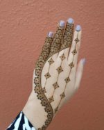 17 Latest And Stylish One Line Mehndi Designs For Hands