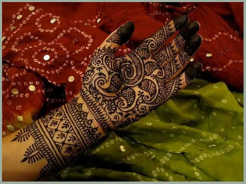 20 Stunning And Beautiful Bangle Mehndi Designs To Inspire You - Beauty ...