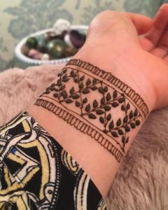 20 Stunning And Beautiful Bangle Mehndi Designs To Inspire You