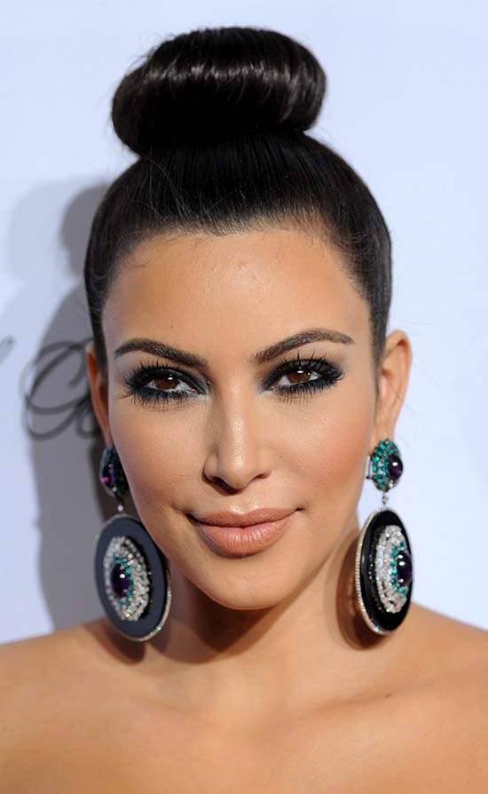 29 Pretty Top Knot Hairstyles That Will Inspire You