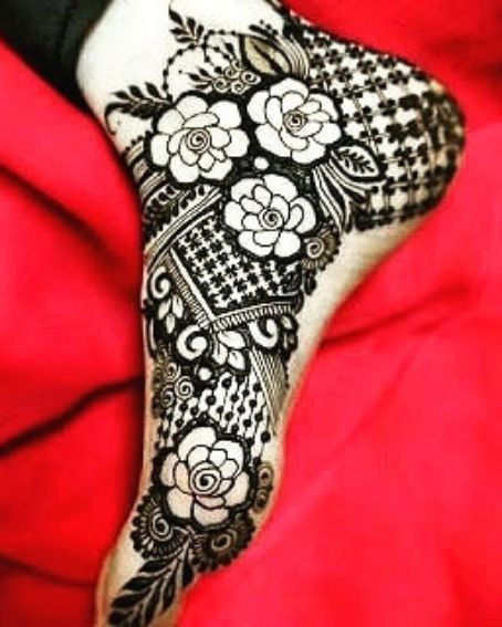 19 Inspired Foot Mehndi Designs for Your Beautiful Feet