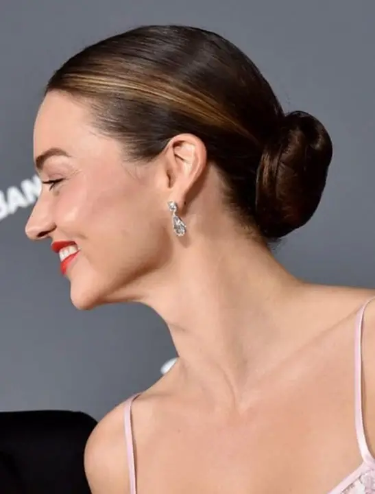 Top 30 Miranda Kerr Hairstyles & Haircuts Over The Years