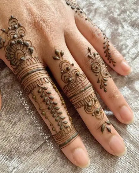 20 Simple And Easy Finger Mehndi Designs for Back Side