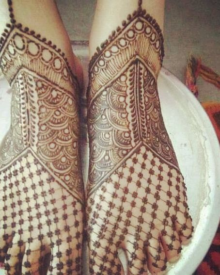 19 Inspired Foot Mehndi Designs for Your Beautiful Feet