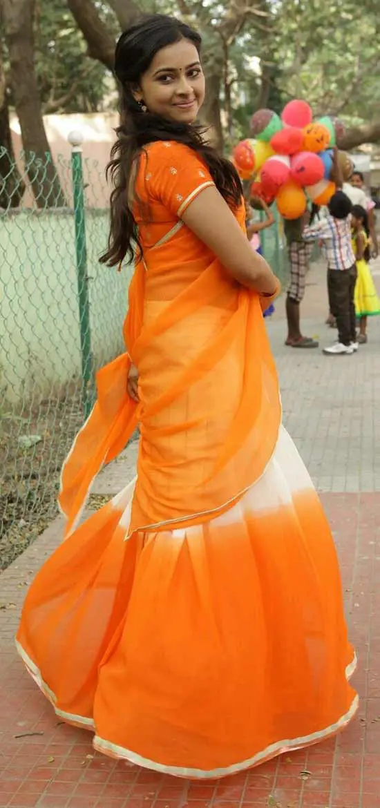 13 Beautiful Pics Of Sri Divya In Saree