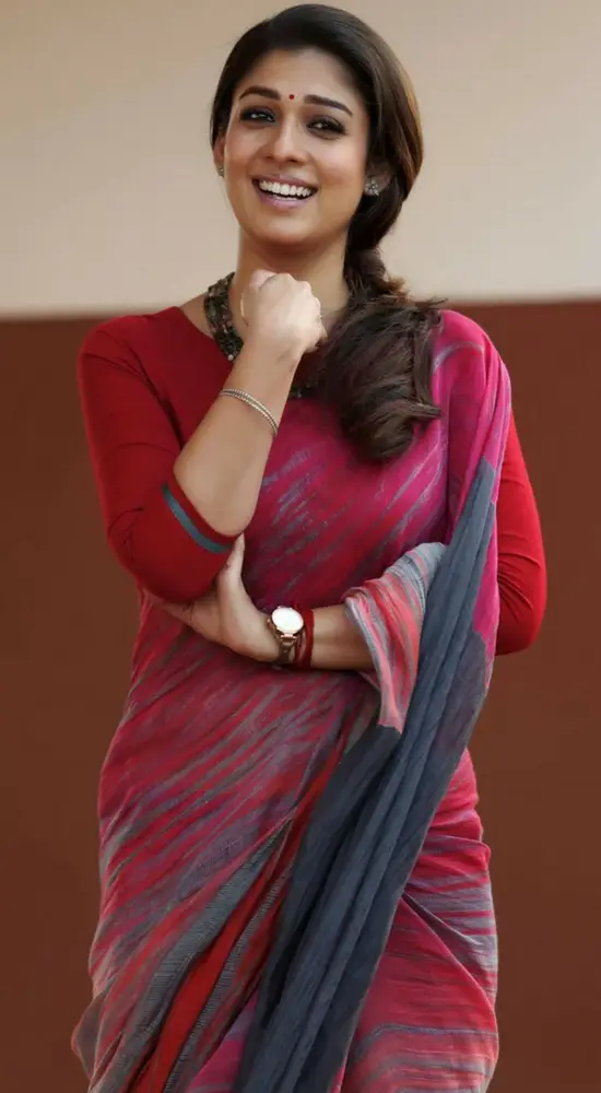 20 Awesome Pics of Nayantara In Saree