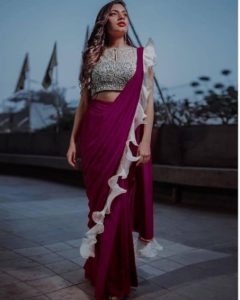 15 Amazing Pics Of Western Look Sarees Designs
