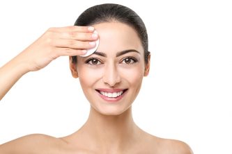 How To Tweeze Your Eyebrows Perfectly at Home?