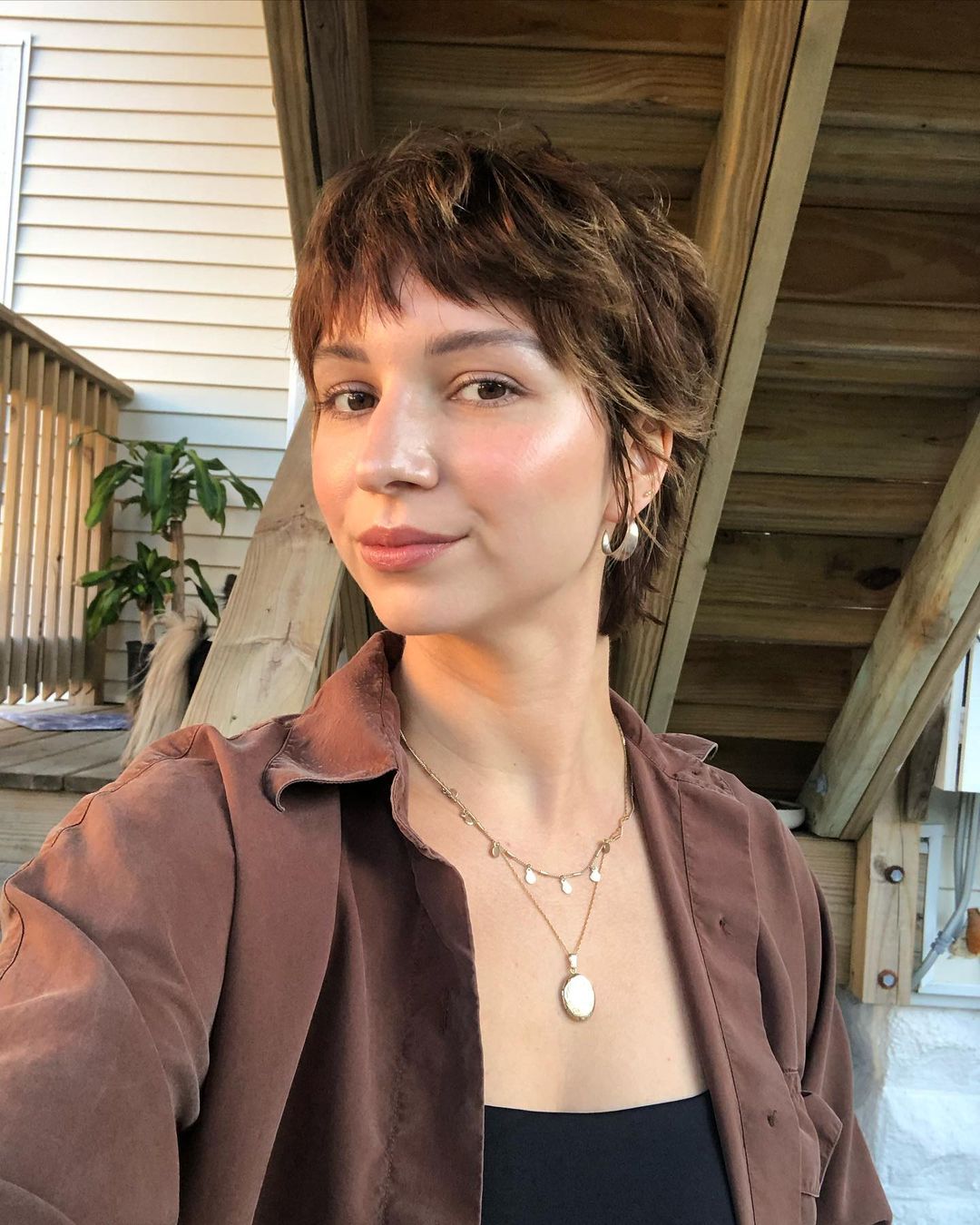 15 Classy Pixie Haircuts For Women Over 50