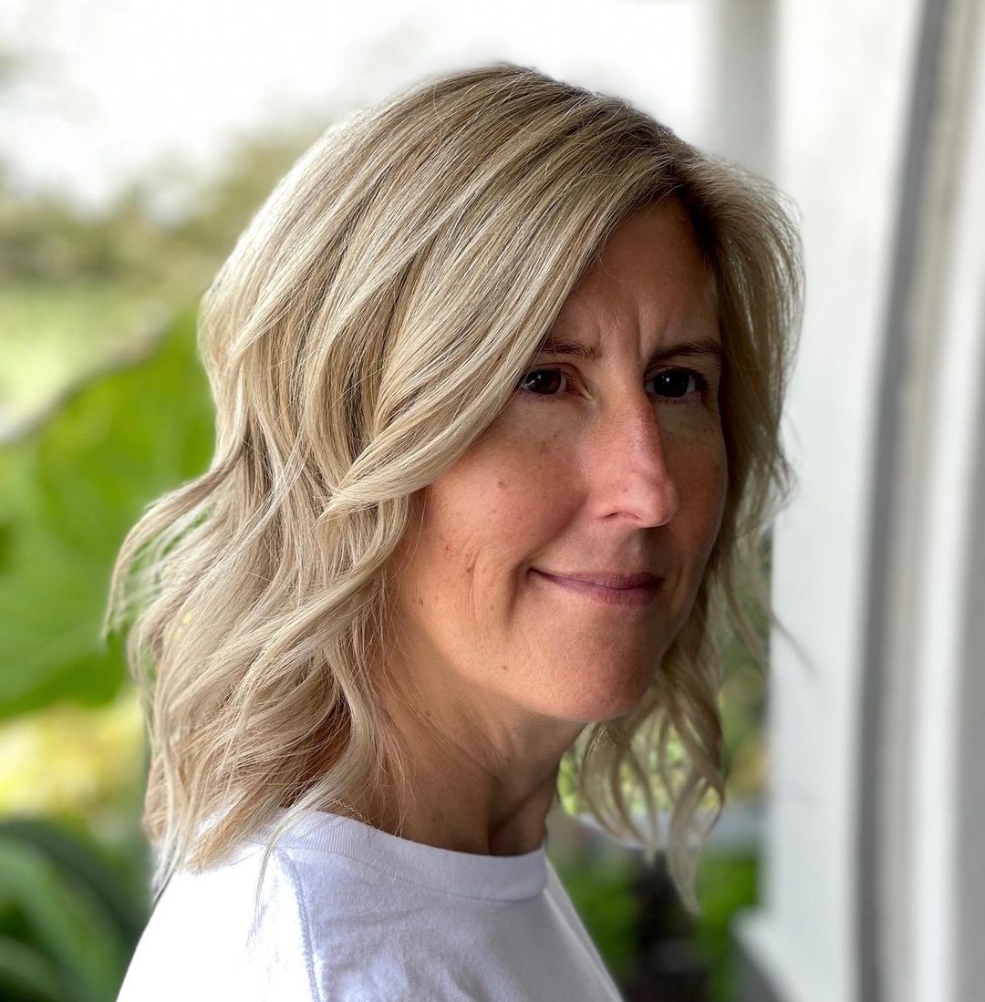 15 Best Hair Color For Women Over 50 In 2025