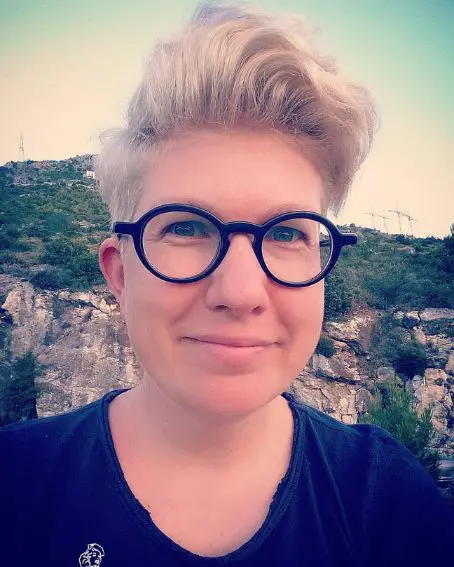 15 Best Tomboy Haircuts For Girls