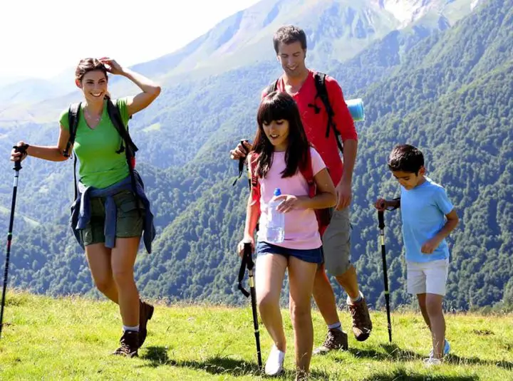25+ Tips For Hiking With Kids And Benefits