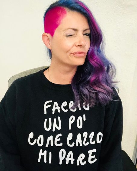 15 Best Dama Hairstyles For Quinceaneras