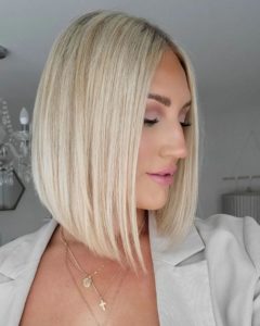 11 Best Hairstyles For Short Necks