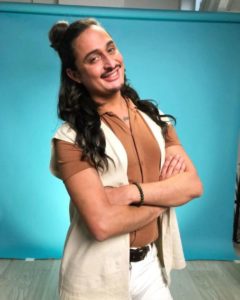 15 Best Girly Haircuts For Guys