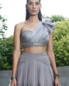 20 Trending Front Deep Neck Blouse Designs In 2025