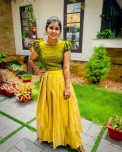 20 Modern Pattu Pavadai Blouse Design For Adults In 2025