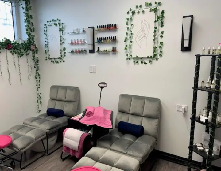 10 Best Nail Salons In Miami In 2026