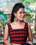 24 Latest Square Neck Blouse Design Ideas In