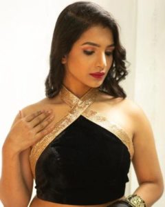 20+ Halter Neck Blouse Designs That Will Make You Turn Heads