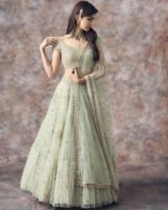 19 Traditional Sister Dresses For A Brother's Wedding