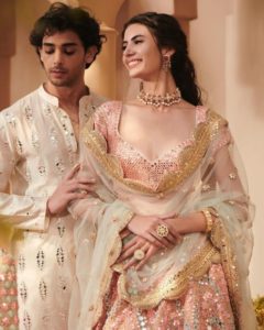 19 Traditional Sister Dresses For A Brother's Wedding