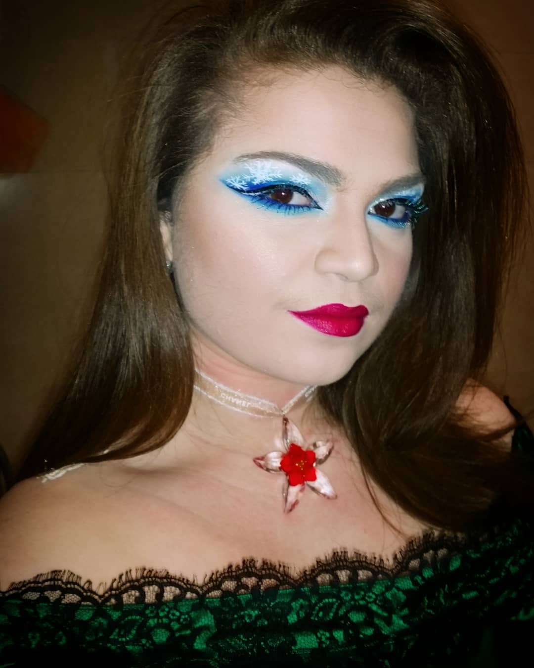 20 Enchanting Christmas Snowflake Eye Makeup Looks For A Dazzling ...