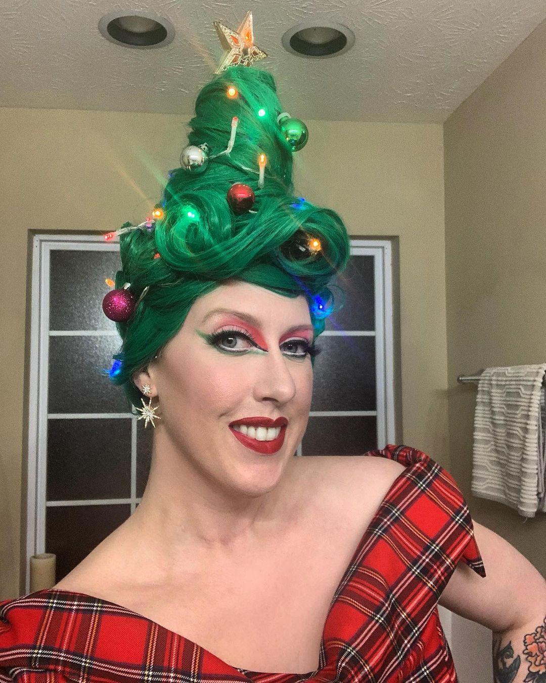 Festive Braided Magic: 20 Enchanting Christmas Tree Hairstyles For Your ...