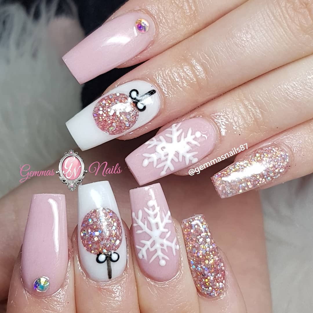 15 Captivating Christmas Snowflake Nail Art Designs For A Frosty Winter ...