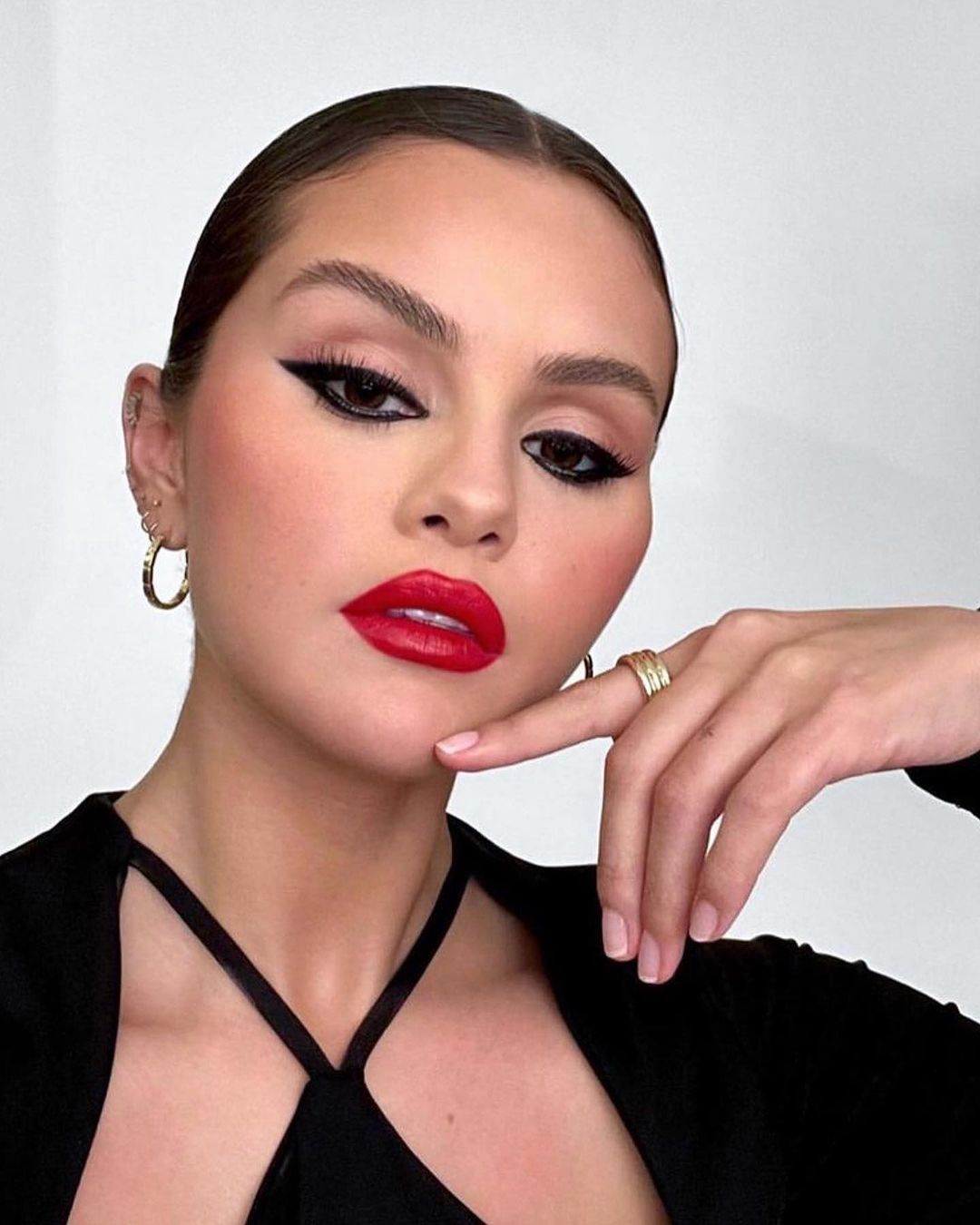 Rock The Holidays With These 21 Dazzling Christmas Lip Makeup Ideas