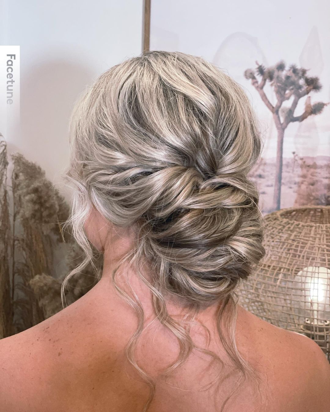 14 Exquisite Christmas Updo Hairstyles To Make A Statement